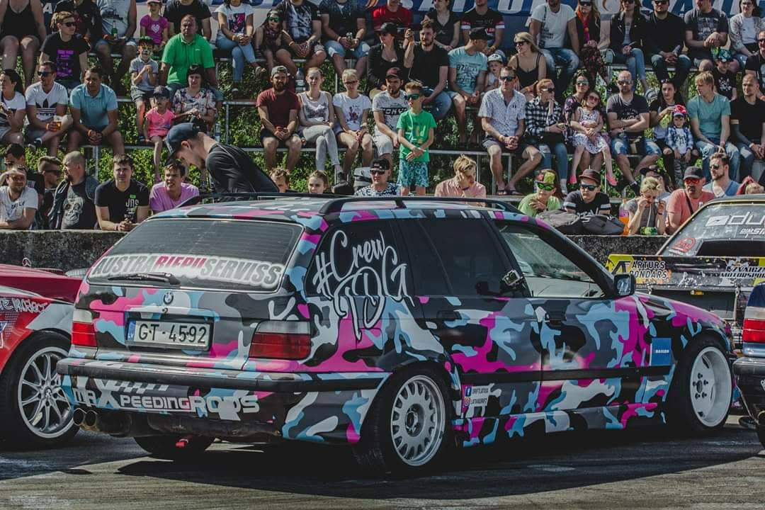 Crew TDG's BMW E36 Touring - MaXpeedingRods Blog