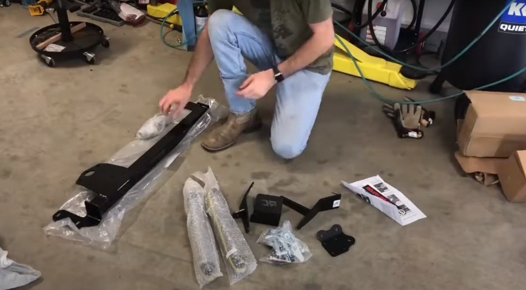 How To Install The Dual Steering Stabilizer Kit On Dodge Ram 2500 ...